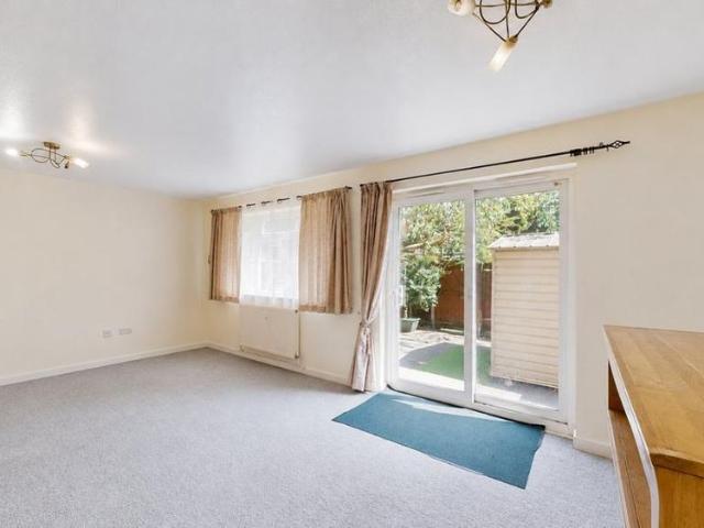 3 bedroom maisonette to rent