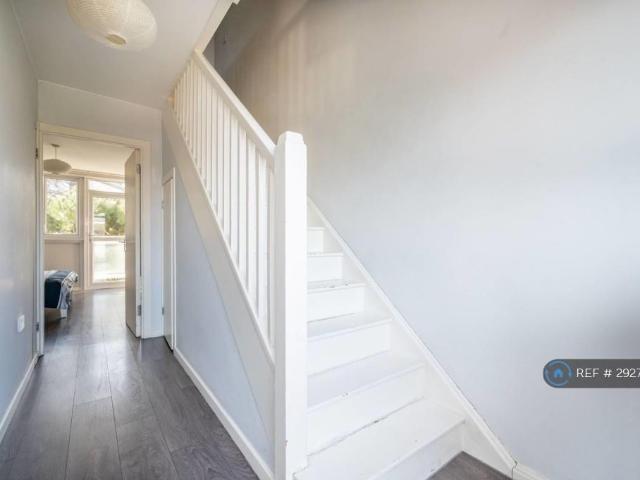3 bedroom maisonette to rent