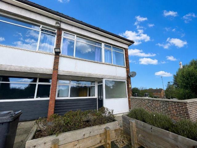 3 bedroom maisonette to rent