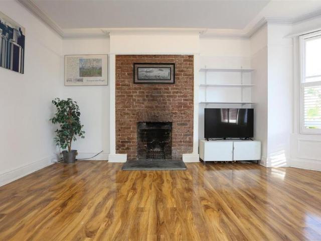 3 bedroom maisonette to rent