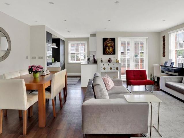 3 bedroom maisonette to rent