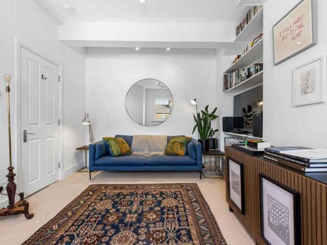 3 bedroom maisonette to rent