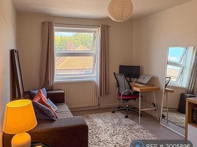 3 bedroom maisonette to rent