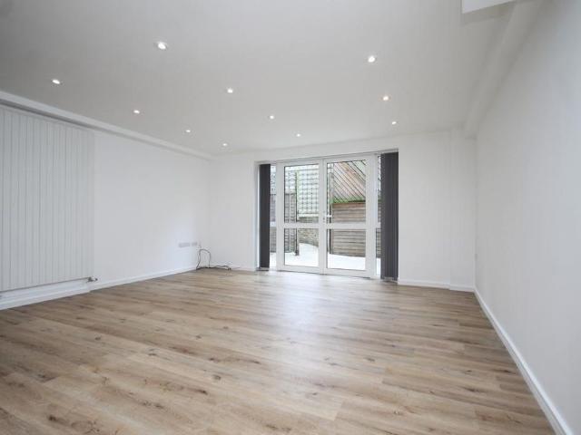 3 bedroom maisonette to rent