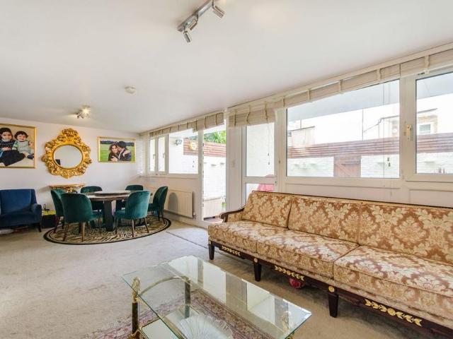 3 bedroom maisonette to rent