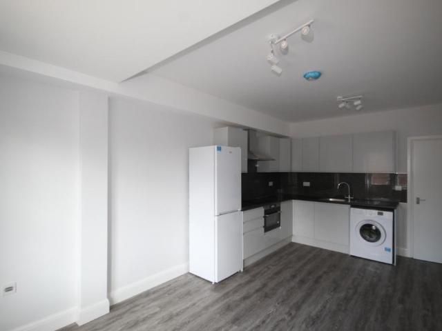 3 bedroom maisonette to rent