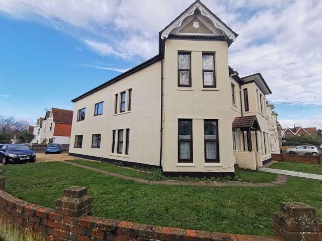 3 bedroom maisonette to rent