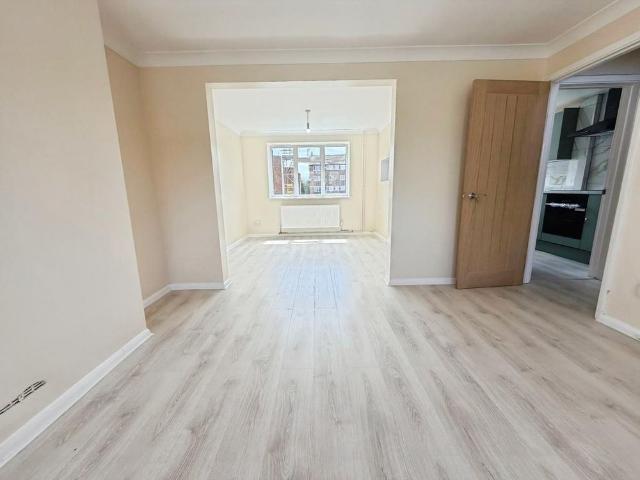 3 bedroom maisonette to rent