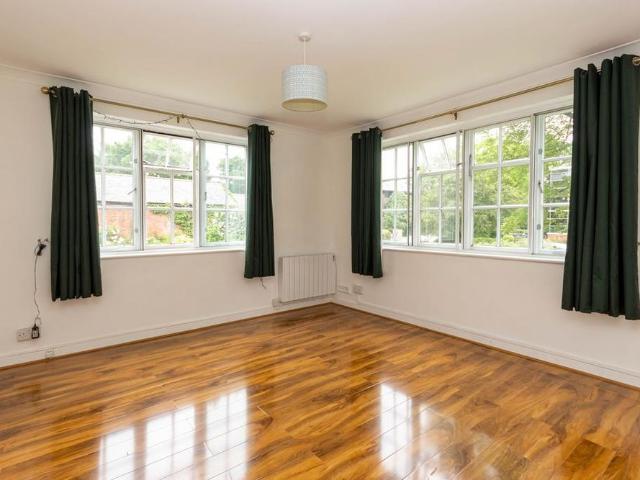 3 bedroom maisonette to rent