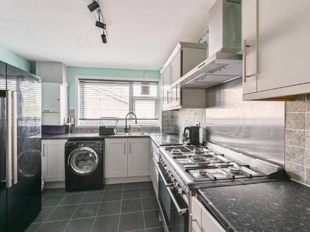 3 bedroom maisonette to rent