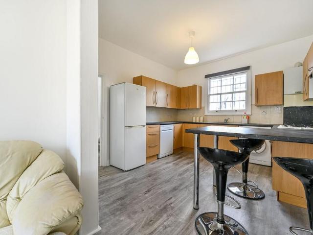3 bedroom maisonette to rent