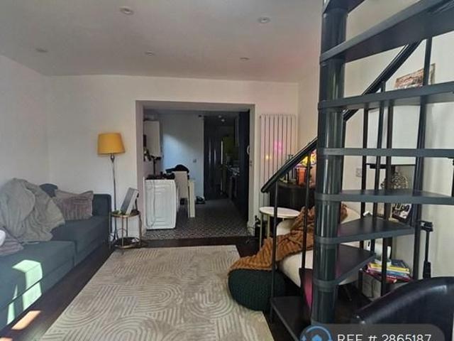3 bedroom maisonette to rent