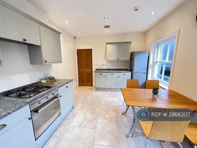 3 bedroom maisonette to rent
