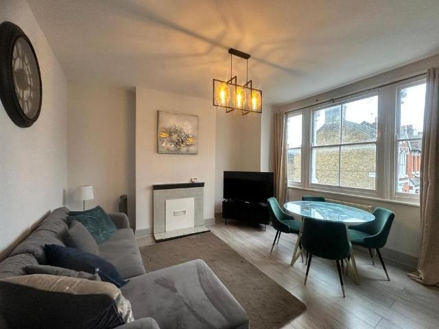 3 bedroom maisonette to rent