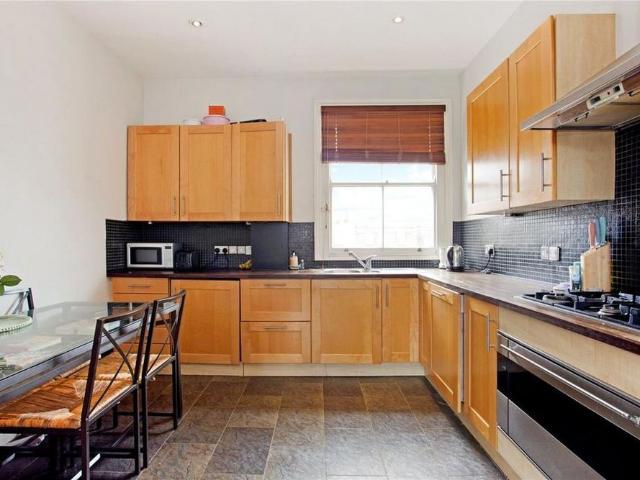 3 bedroom maisonette to rent