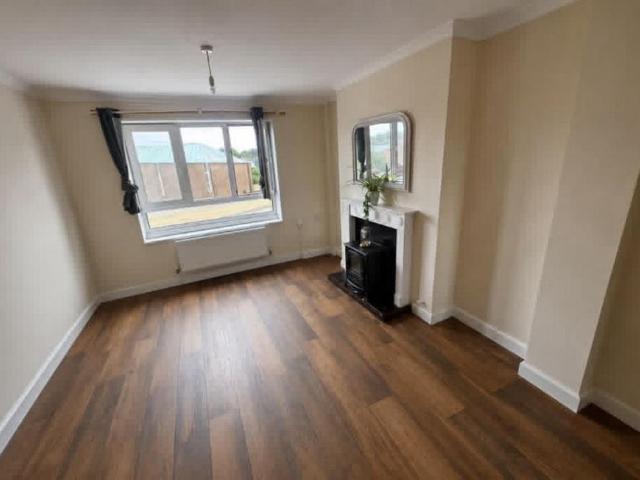 3 bedroom maisonette to rent