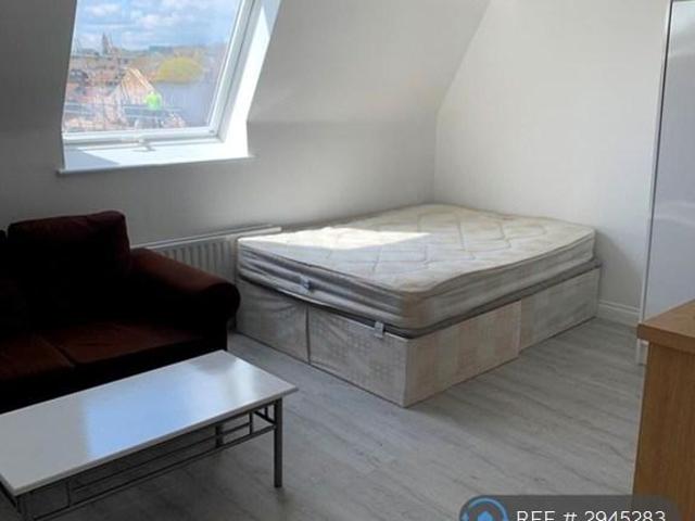 3 bedroom maisonette to rent