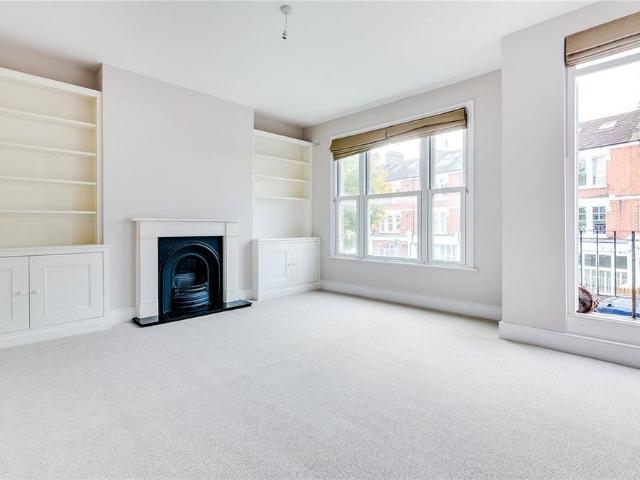 3 bedroom maisonette to rent