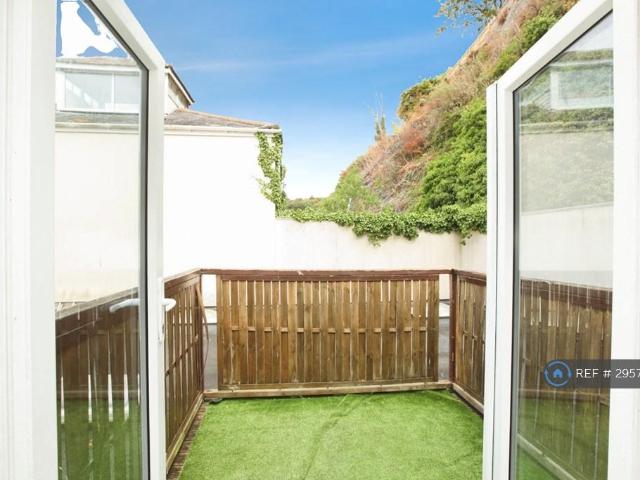 3 bedroom maisonette to rent