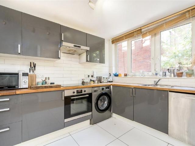 3 bedroom maisonette to rent