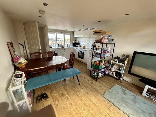 3 bedroom maisonette to rent