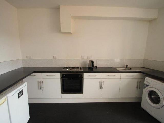 3 bedroom maisonette to rent
