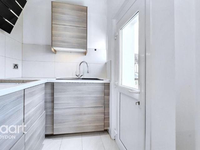 3 bedroom maisonette to rent