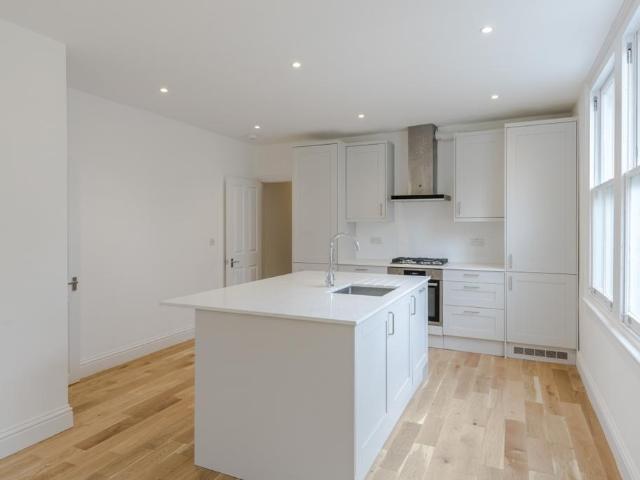3 bedroom maisonette to rent