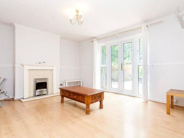 3 bedroom maisonette to rent