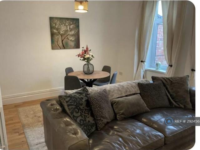 3 bedroom maisonette to rent