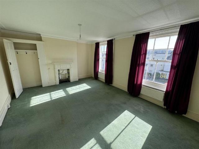 3 bedroom maisonette to rent