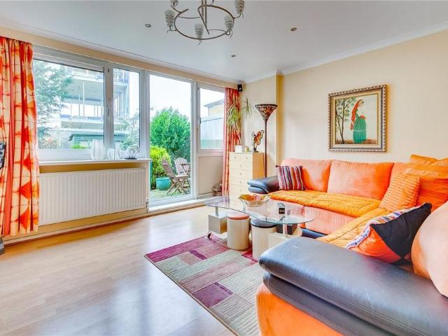 3 bedroom maisonette to rent
