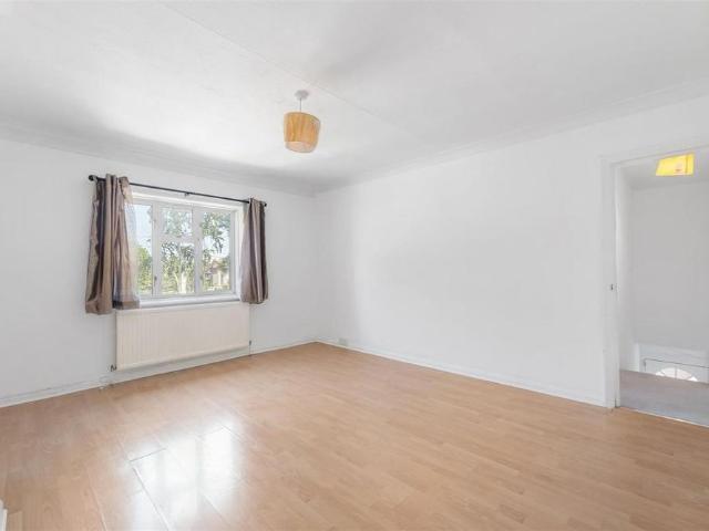 3 bedroom maisonette to rent