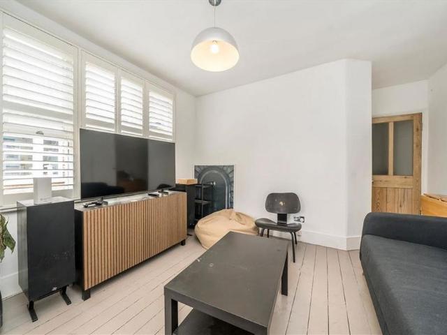 3 bedroom maisonette to rent
