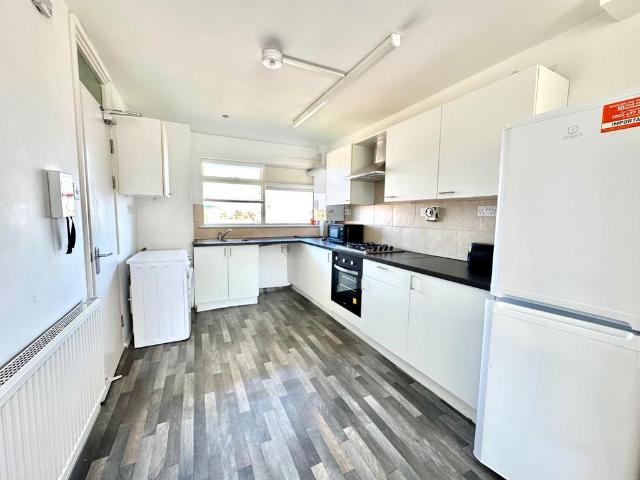 3 bedroom maisonette to rent