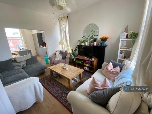 3 bedroom maisonette to rent