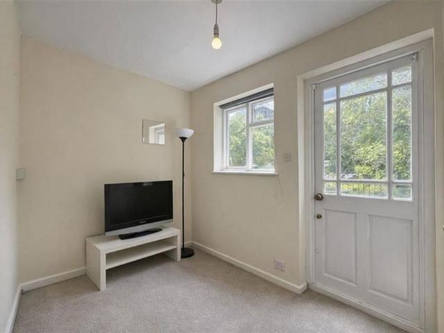 3 bedroom maisonette to rent