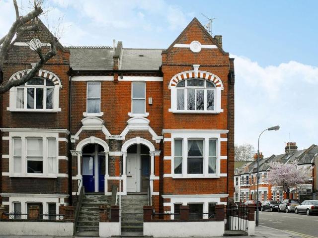 3 bedroom maisonette to rent