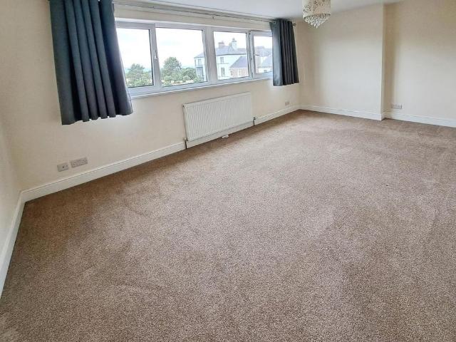 3 bedroom maisonette to rent