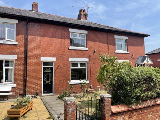 3 bedroom maisonette to rent