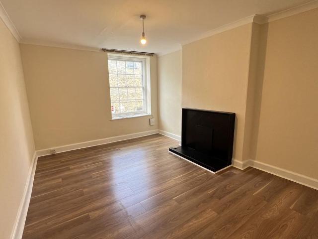 3 bedroom maisonette to rent