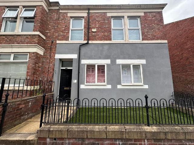 3 bedroom maisonette to rent