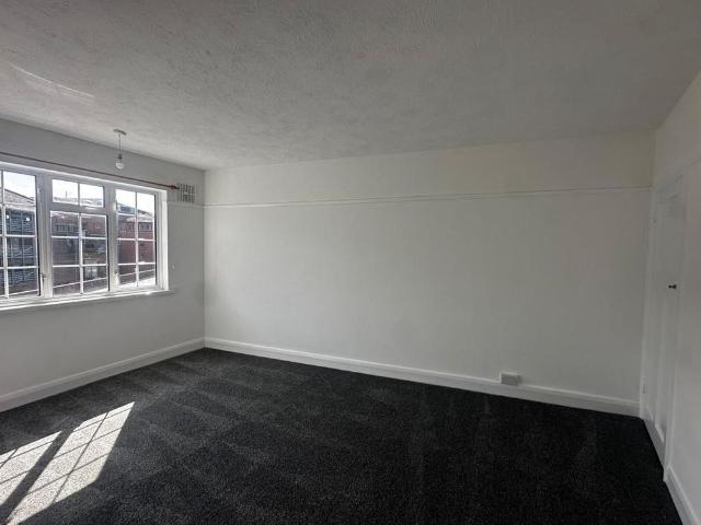 3 bedroom maisonette to rent