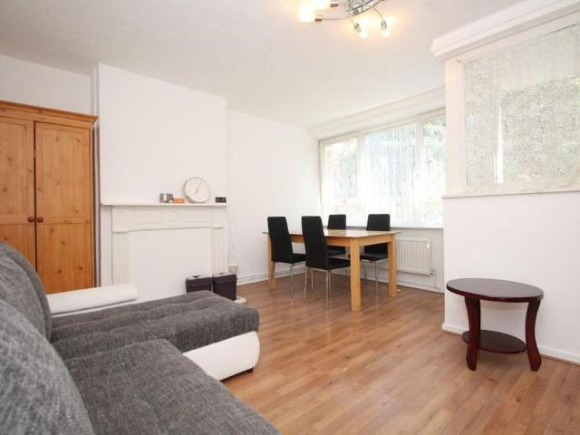 3 bedroom maisonette to rent