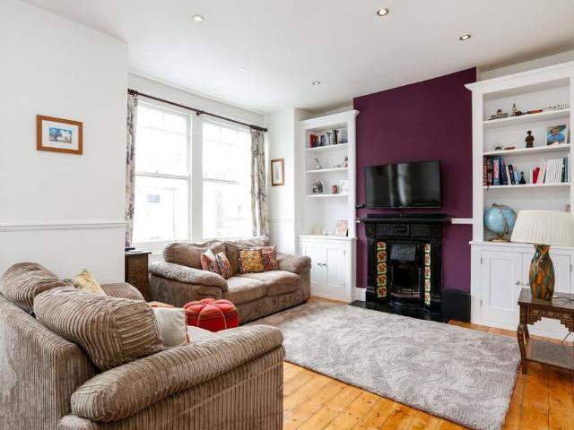 3 bedroom maisonette to rent