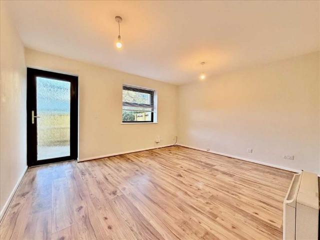 3 bedroom maisonette to rent
