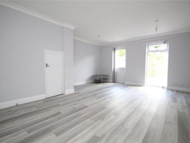 3 bedroom maisonette to rent