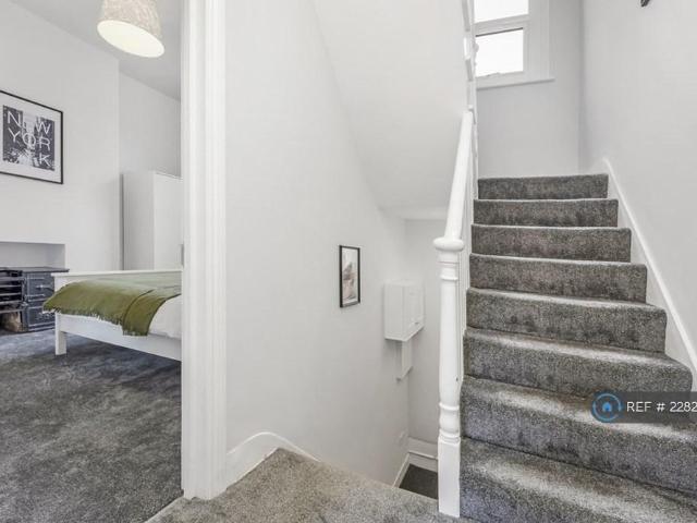 3 bedroom maisonette to rent