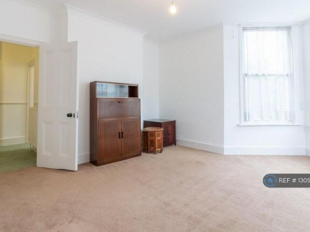 3 bedroom maisonette to rent