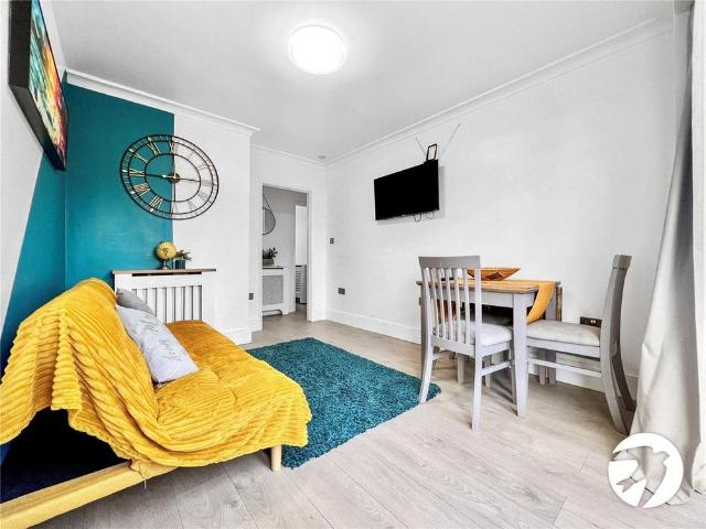 3 bedroom maisonette to rent